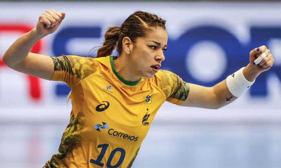 Jéssica Quintino supera lesão e brilha no Mundial de handebol - Lance!