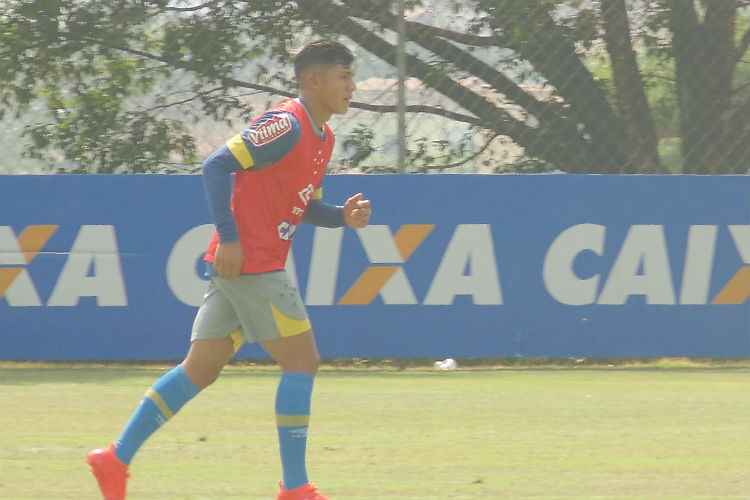 Cruzeiro recusa proposta para vender Lucas Romero - Lance!