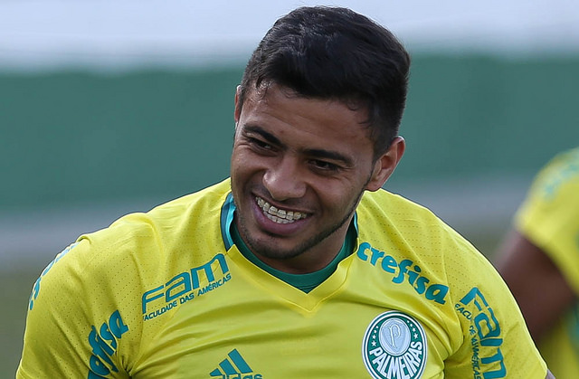 Cleiton Xavier assina contrato com o Vitória e se despede do Palmeiras ...