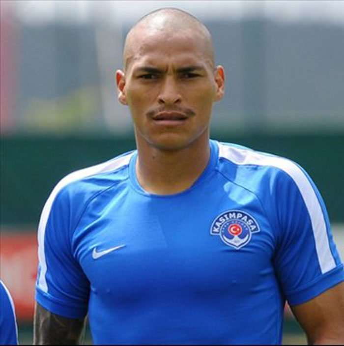 Encaminha do com o Fortaleza, Titi pode jogar a Copa do Nordeste ...