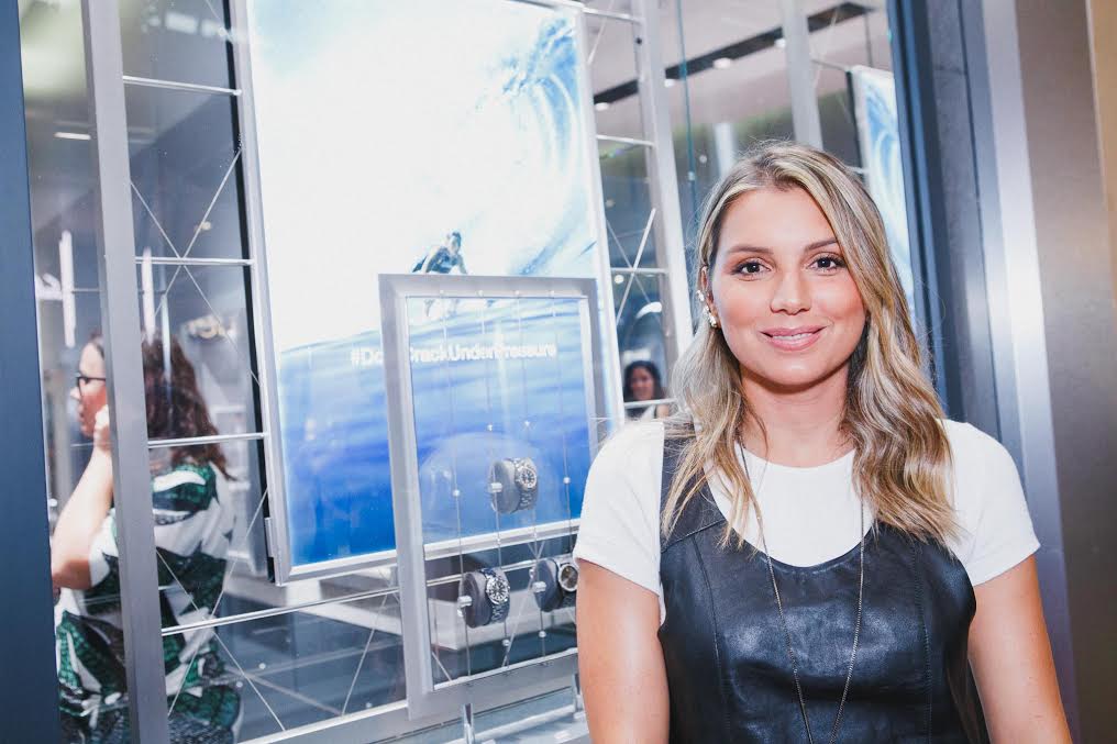 Sexo Frágil? Maya Gabeira mostra que não e mira Guinness Book - Lance!