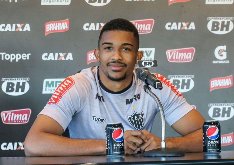 Bremer viaja à Itália para realizar exames médicos no Torino - Lance!