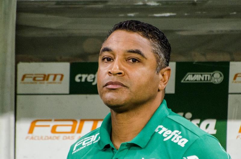 Roger diz que Palmeiras rendeu menos do que nos jogos anteriores - Lance!