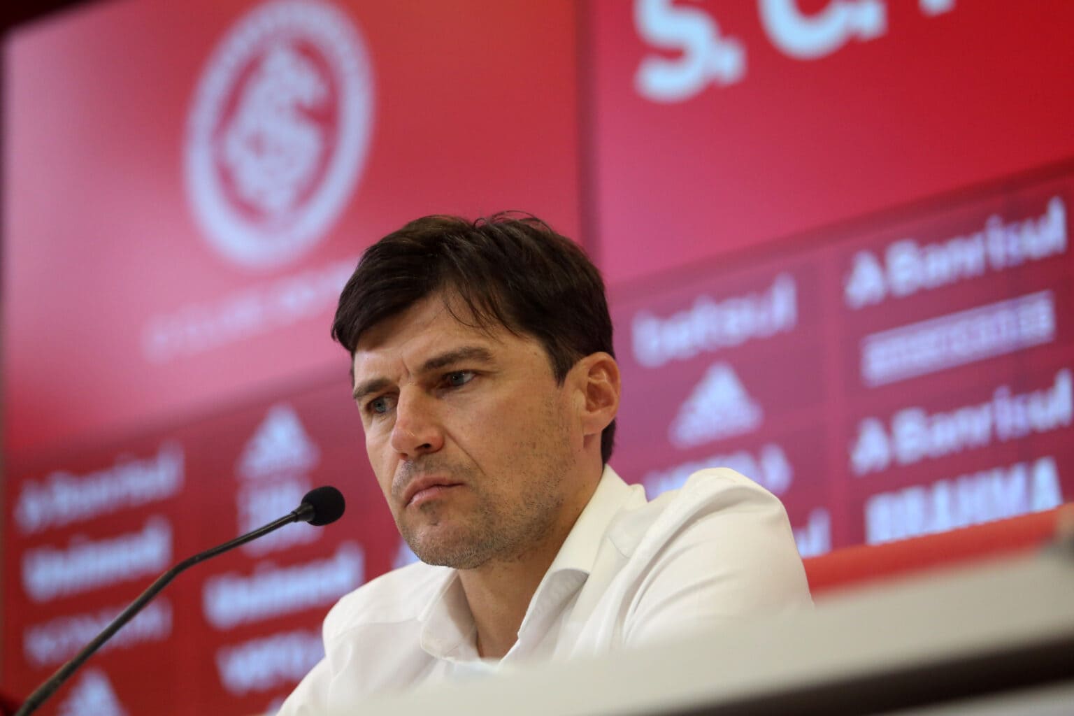 Alexander Medina tem 47% de aproveitamento no comando do Internacional ...
