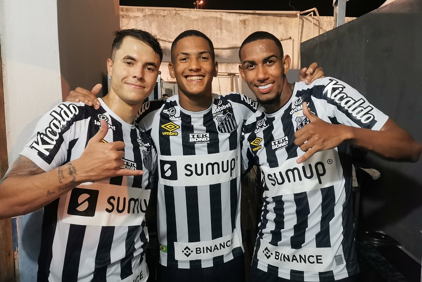 Em alta, Rwan Seco comemora primeiro gol pelo Santos - Lance!