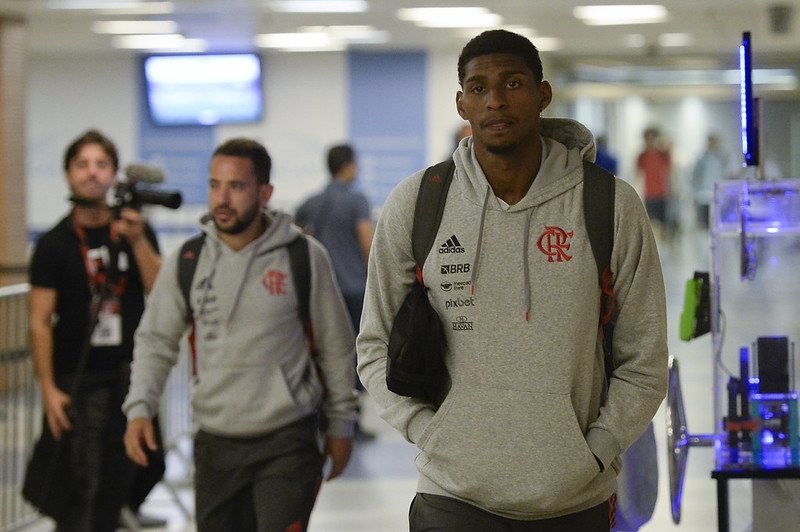 'Hugo estava sofrendo um processo de Muralhização', diz Celso Unzelte ...