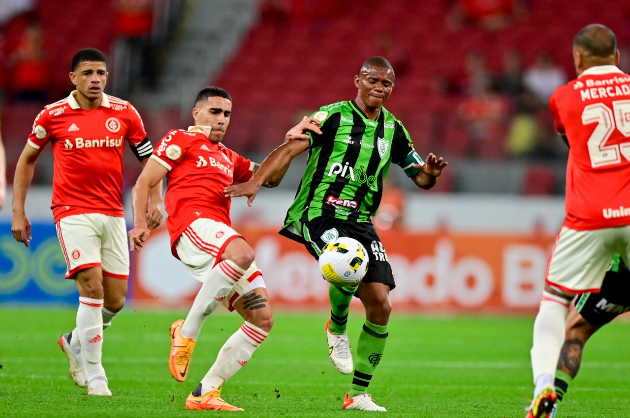 Juninho chega a marca importante com a camisa do América-MG - Lance!