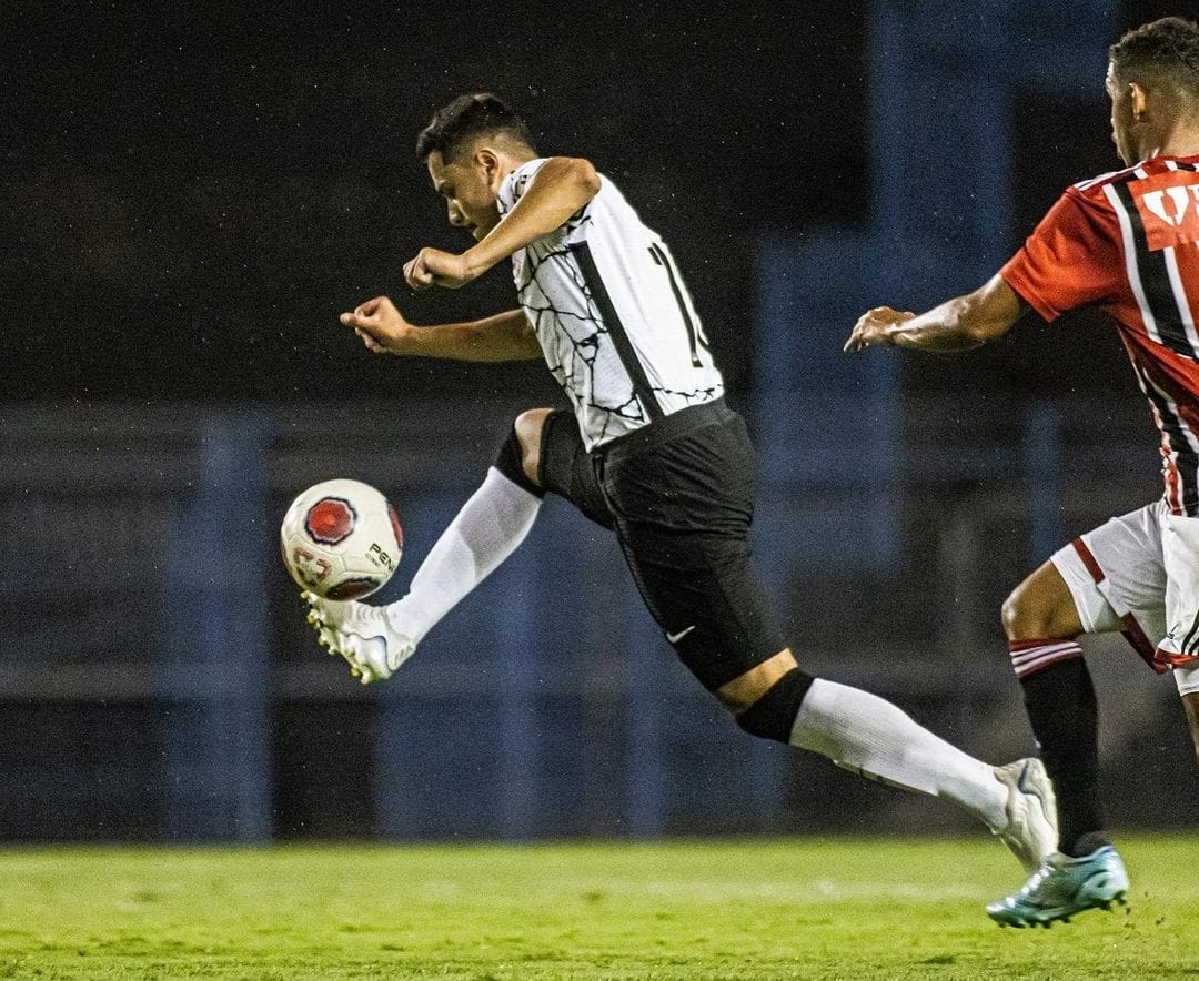 Thomas, meia do sub-20 do Corinthians, vive expectativa para disputar a ...