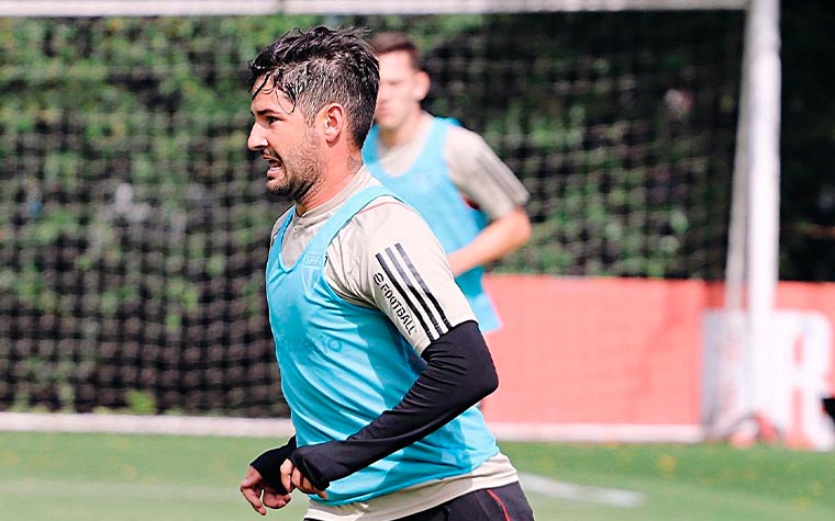 VÍDEO: Veja o primeiro dia de treino de Pato em seu retorno ao São ...