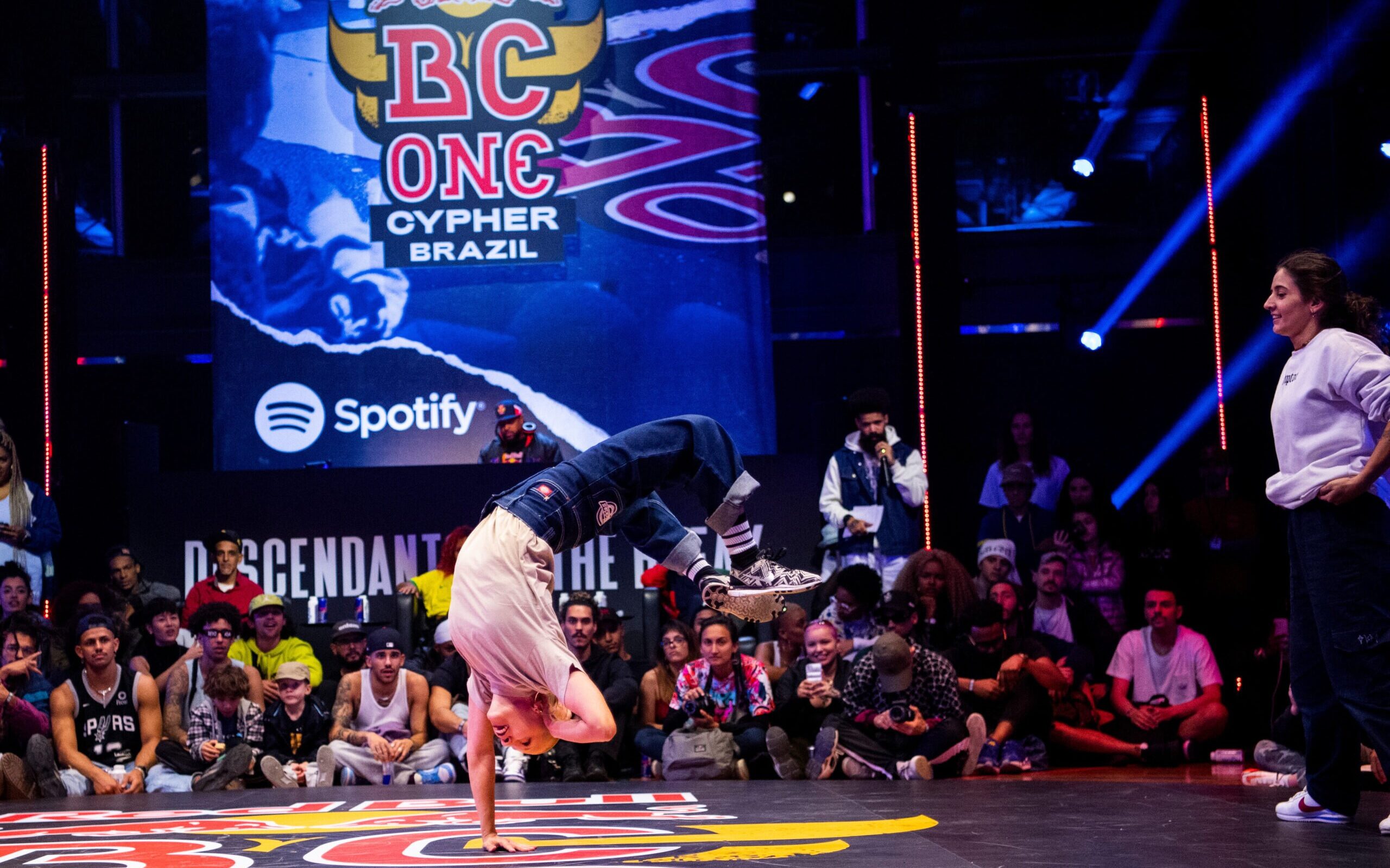 A um ano da estreia em Paris, principal campeonato de breaking do mundo ...