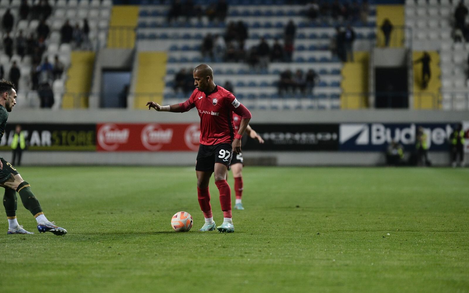 Felipe Santos destaca título da Copa e temporada como garçom no ...