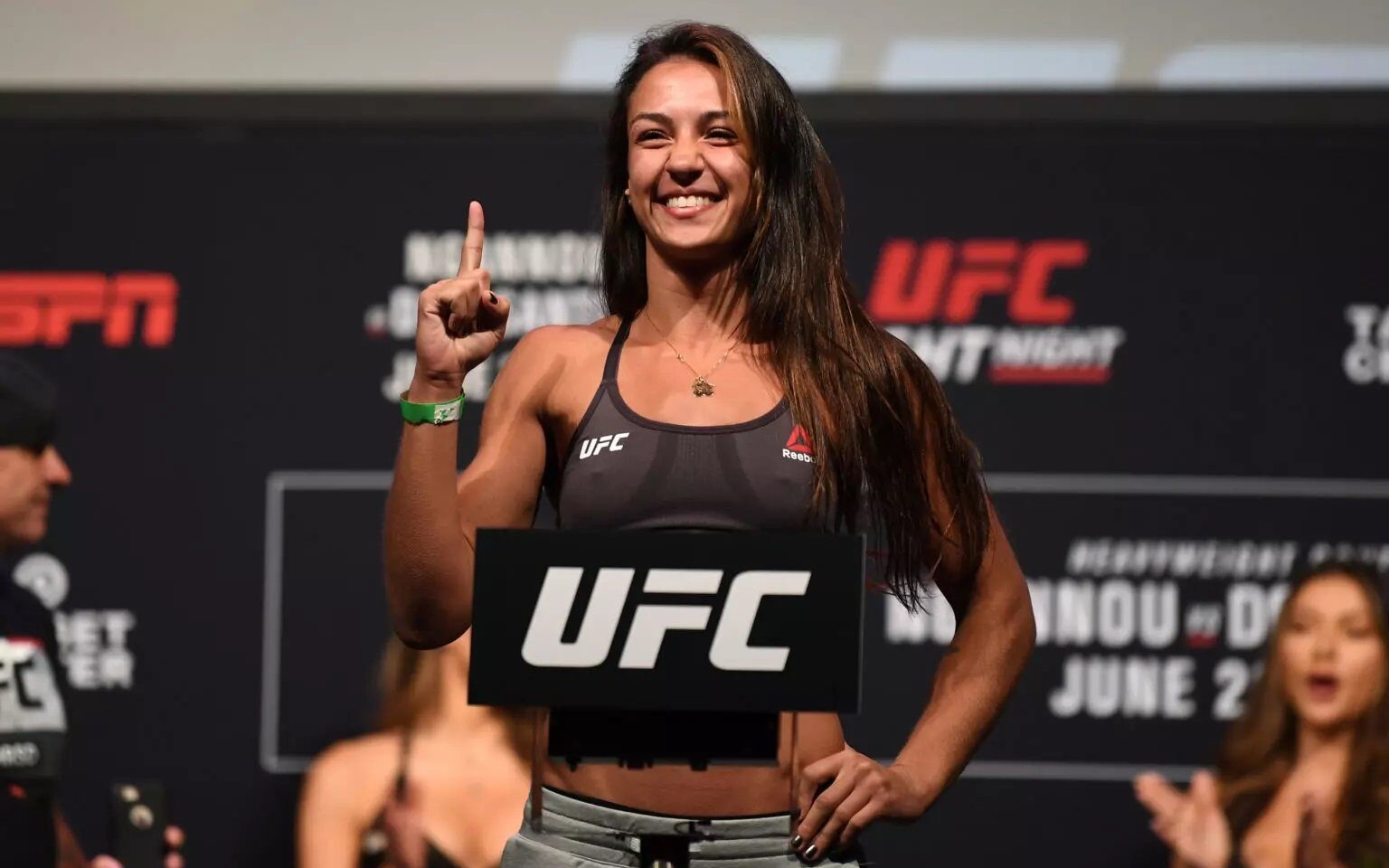 Amanda Ribas, do UFC, anuncia que irá vender conteúdos no OnlyFans - Lance! Amanda Ribas, do UFC, anuncia que irá vender conteúdos no OnlyFans - Lance!