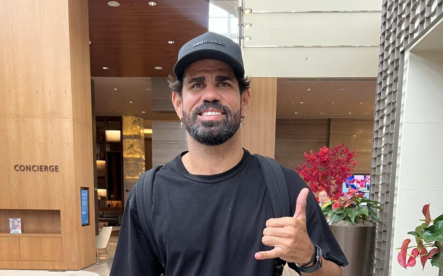Contratado pelo Botafogo, Diego Costa desembarca no Rio de Janeiro para ...