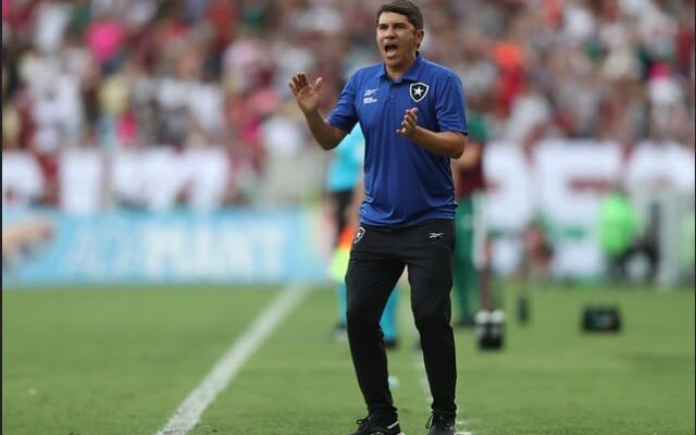 Lúcio Flávio exalta atuação do Botafogo e atribui vitória no clássico à ...