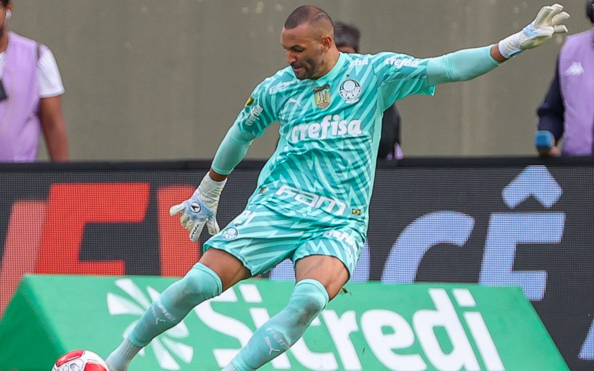 'Weverton é ídolo do Palmeiras, e por isso mesmo, precisa falar com o ...