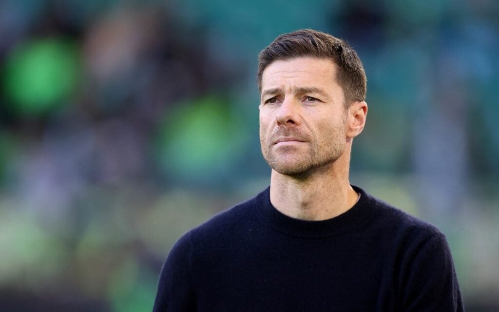 Xabi Alonso confirma permanência no Bayer Leverkusen